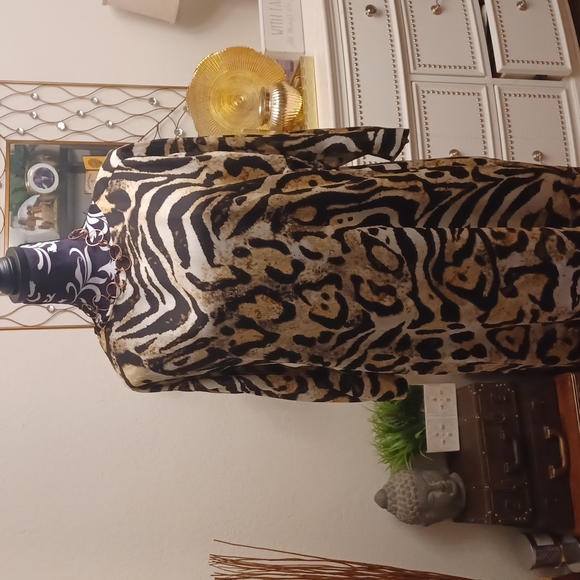 Peter Nygard | Dresses | Peter Nygard Animal Print Dress | Poshmark